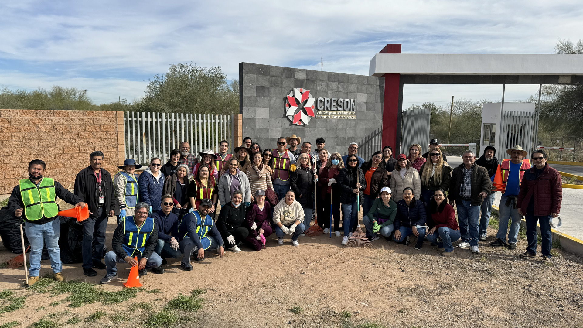 Promueve Creson cuidado ambiental con brigada de limpieza y descacharre